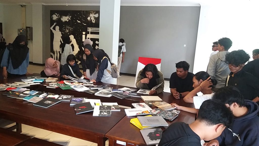 Prodi Fotografi ISI Solo Gelar Solo Photo Festival #10 Tahun 2024 di ...